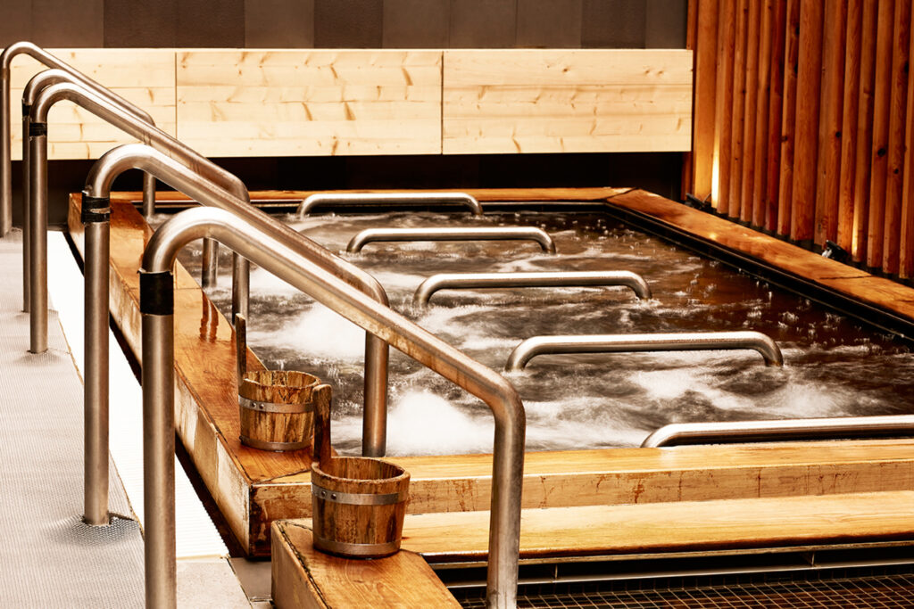Tắm Onsen Là Gì? Quy Trình Tắm, Cách Tắm Chuẩn Người Nhật